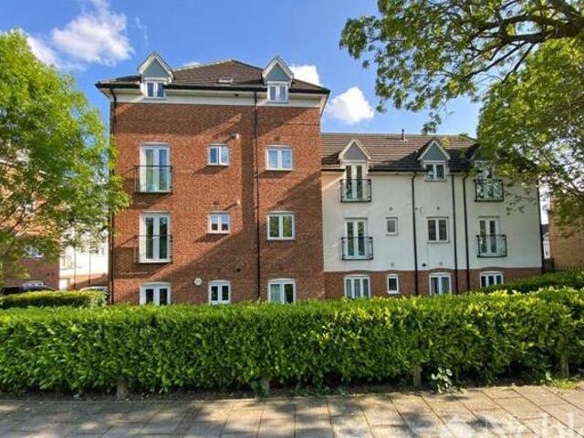 2 Bedroom Flat For Rent In Ingrebourne Avenue