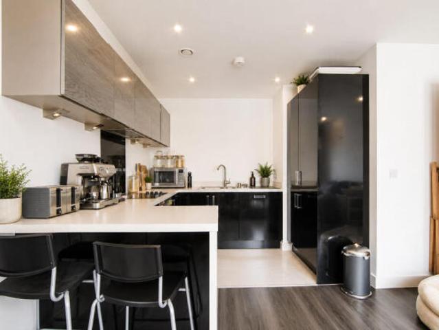 2 bedroom flat for rent in Invicta, Millennium Promenade, BS1