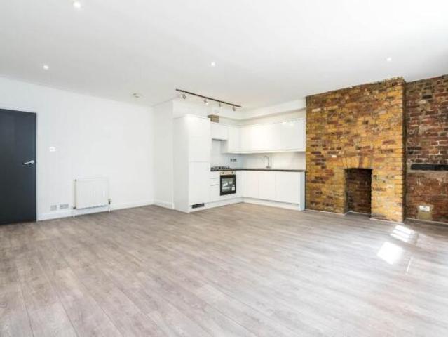 2 bedroom flat for rent in Islington Green, London, N1