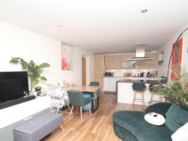 2 Bedroom Flat For Rent In Islington, London