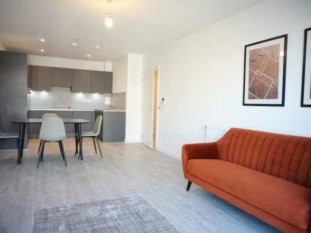 2 bedroom flat for rent in Ironworks Way, London, E13