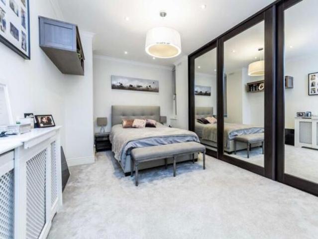 2 bedroom flat for rent in Iverna Court, Kensington, W8