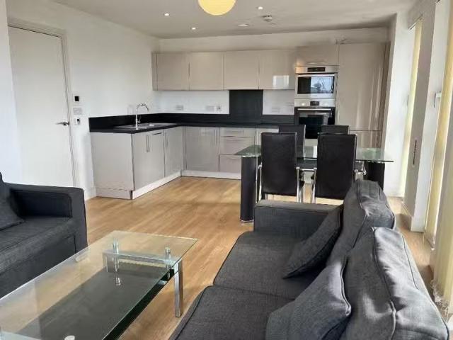 2 bedroom flat for rent in Ivy Point, 5 Hannaford Walk, Bromle.