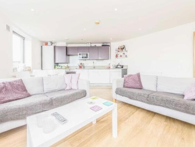 2 bedroom flat for rent in Jamaica Road, Bermondsey, SE1