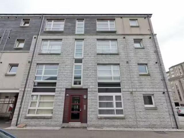 2 bedroom flat for rent in James Street, City Centre, Aberdeen.