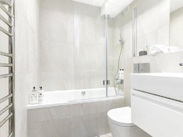 2 bedroom flat for rent in James Street, W1U