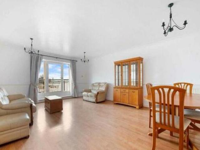 2 Bedroom Flat For Rent In Jamestown Way