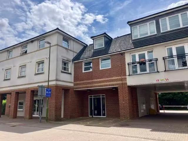 2 bedroom flat for rent in Jacob Court, Russet Drive, St. Alba.