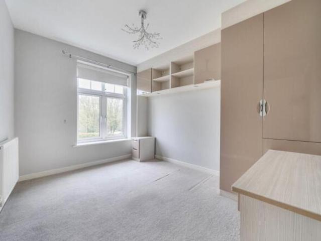 2 bedroom flat for rent in Jefferson Place, Bromley, Kent, BR2