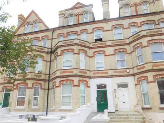 2 bedroom flat for rent in Jevington Gardens Eastbourne BN21