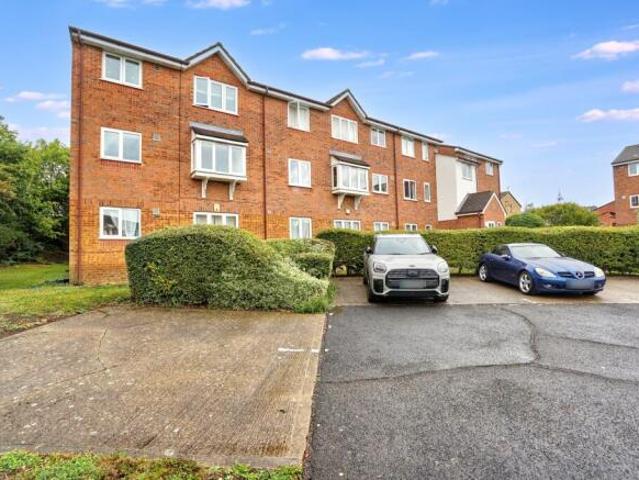 2 bedroom flat for rent in John Williams Close, London, SE14