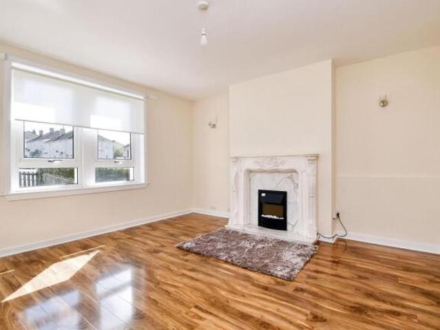 2 bedroom flat for rent in Johnston Avenue, Kilsyth, G65