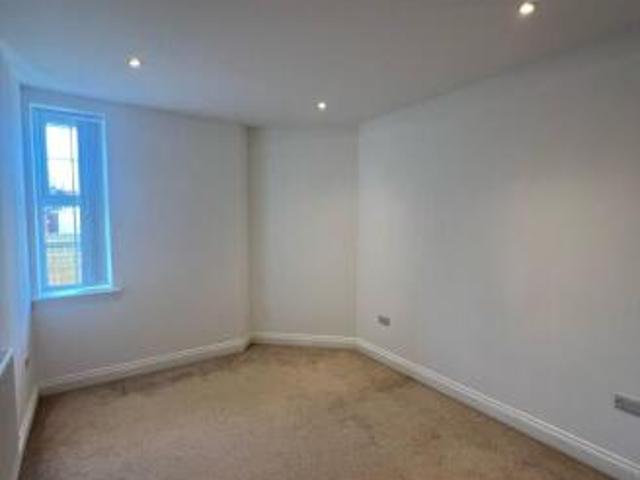 2 bedroom flat for rent in Jp Morgan/nhs 2 Bed 2 Bath Apartment, BH8