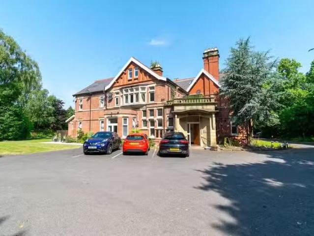 2 bedroom flat for rent in Junction Lane, Burscough, L40
