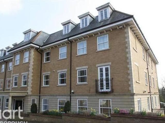 2 bedroom flat for rent in Jubilee Mansions PE3