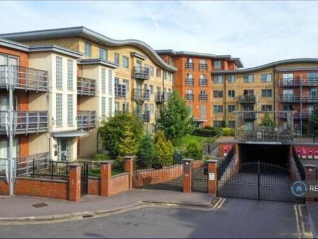 2 bedroom flat for rent in Jubilee Square, Reading, RG1