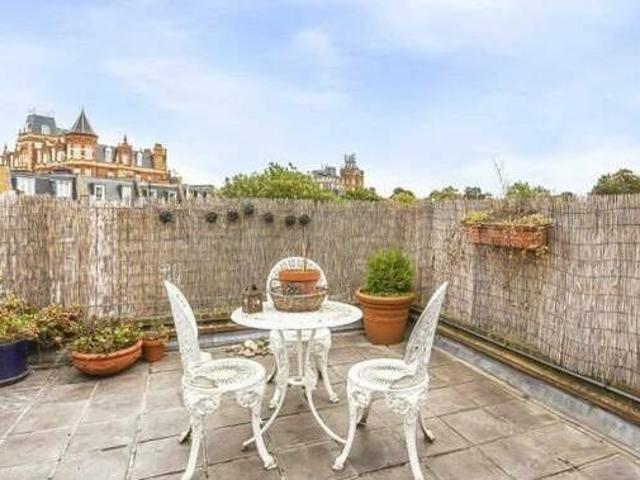 2 bedroom flat for rent in Kempsford Gardens Earls Court SW5