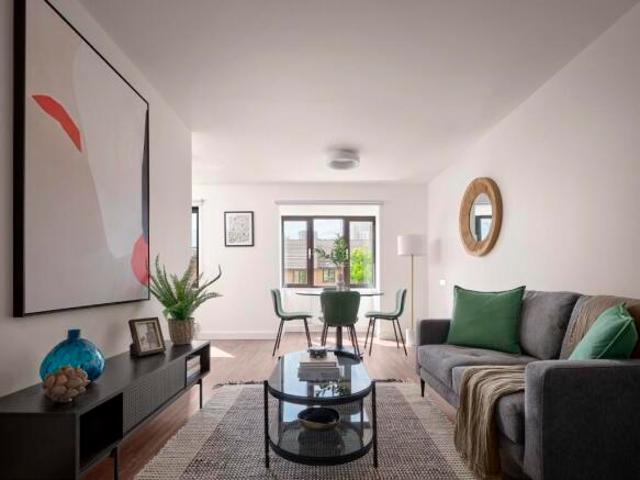 2 bedroom flat for rent in Kendon House, Stratford, E15