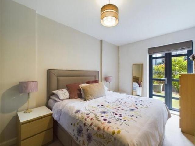 2 bedroom flat for rent in Kennet Street, Reading, Berkshire, RG1