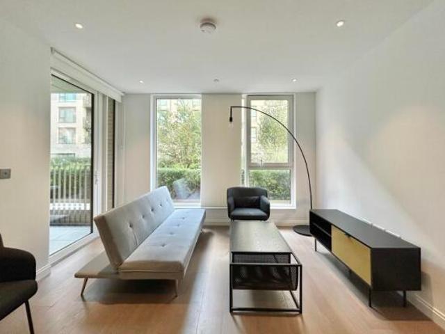 2 bedroom flat for rent in Kennington Lane, Lambeth, London, SE11