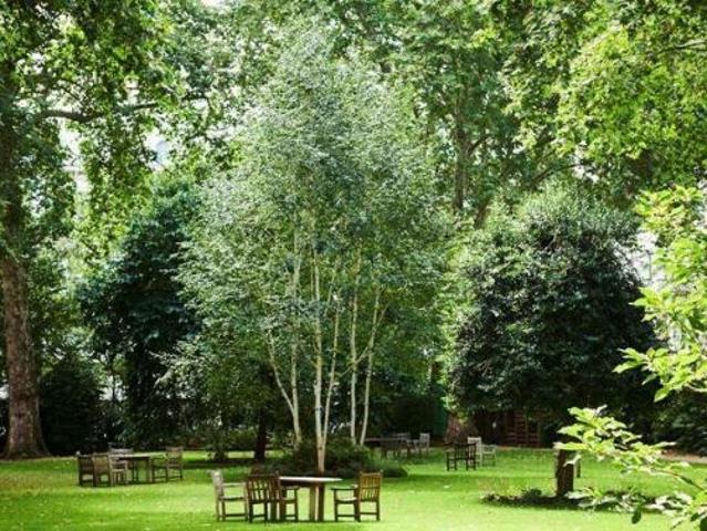2 bedroom flat for rent in Kensington Garden Square, W2