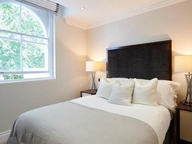 2 bedroom flat for rent in Kensington Gardens Square, Bayswater, London, W2