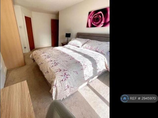 2 bedroom flat for rent in Kensington High St, London, W14