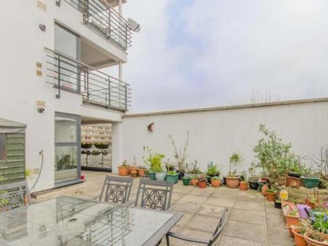 2 Bedroom Flat For Rent In Kensington, London
