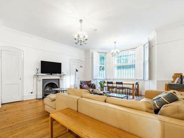 2 Bedroom Flat For Rent In Kensington, London