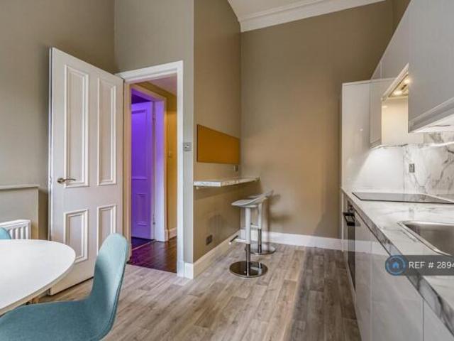 2 bedroom flat for rent in Kersland Street, Glasgow, G12