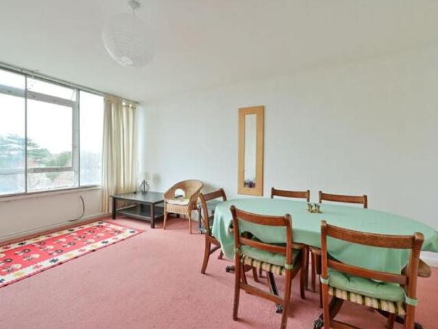 2 bedroom flat for rent in Keswick Road, East Putney, London, SW15