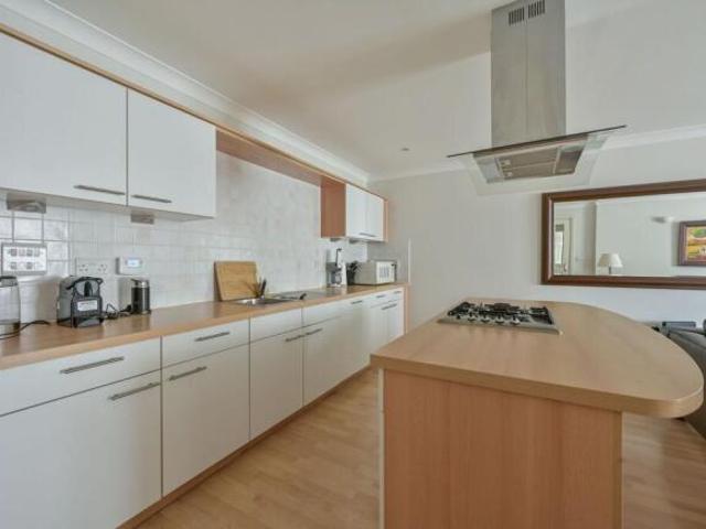 2 bedroom flat for rent in Keswick Road, East Putney, London, SW15