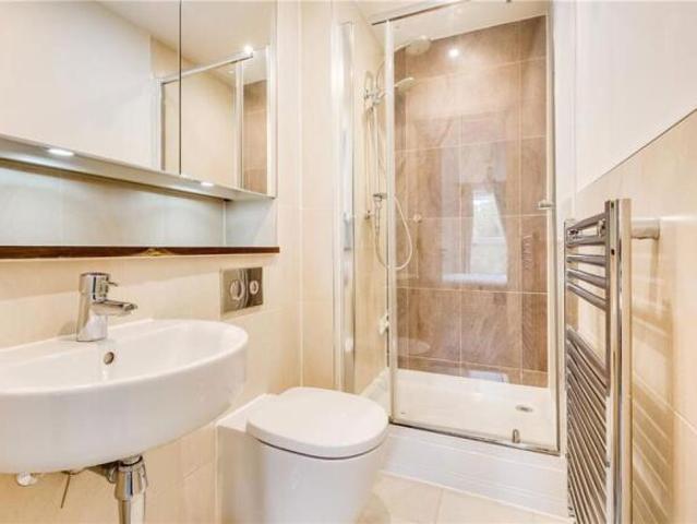2 bedroom flat for rent in Ketley House, London, SW18