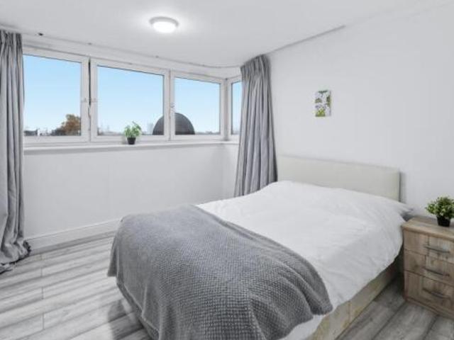 2 bedroom flat for rent in Keyham House, Westbourne Park Road, W2