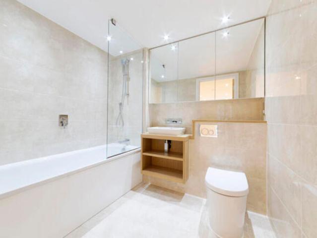 2 bedroom flat for rent in Keymer Place, Canary Wharf, E14