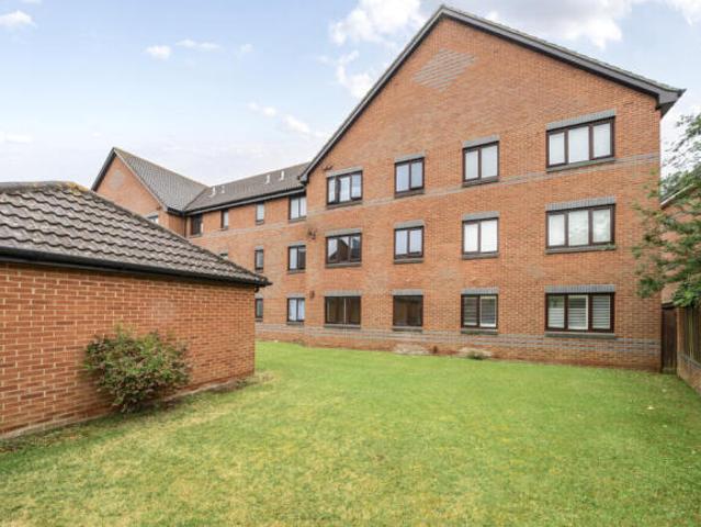 2 bedroom flat for rent in King Charles Street, Portsmouth, Hampshire, PO1