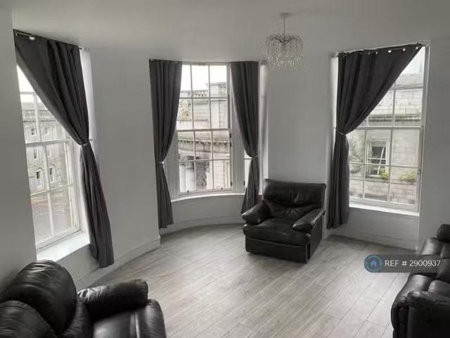 2 bedroom flat for rent in King Street, Aberdeen, AB24