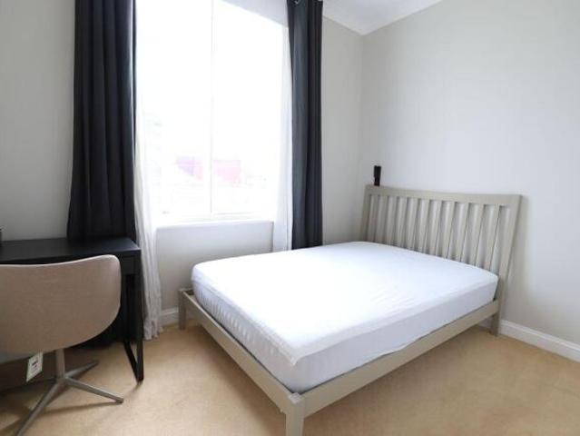 2 bedroom flat for rent in King Street, Exeter, EX1
