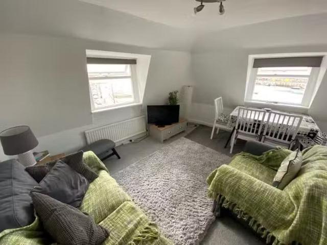 2 bedroom flat for rent in King Street, Margate, CT9