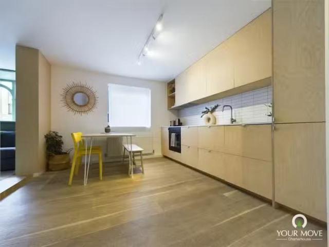2 bedroom flat for rent in King Street, Margate, Kent, CT9