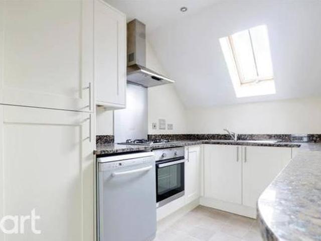 2 bedroom flat for rent in Kingfisher Court GU51