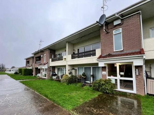 2 bedroom flat for rent in Kings Court South BN23