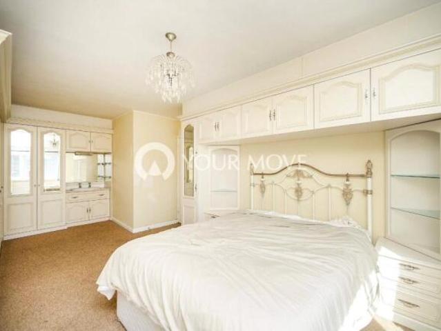 2 bedroom flat for rent in Kings Road, Brighton, East Sussex, BN1
