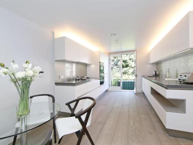 2 bedroom flat for rent in Kings Road, Chelsea, SW3
