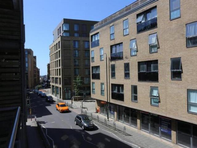 2 bedroom flat for rent in Kingscote Way, Brighton, BN1
