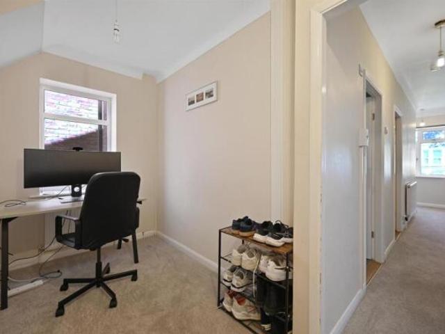 2 bedroom flat for rent in Kingscroft Road, West Hampstead, London, NW2