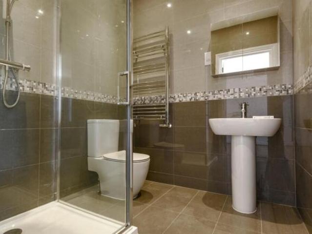 2 bedroom flat for rent in Kingsgate Place, London, NW6