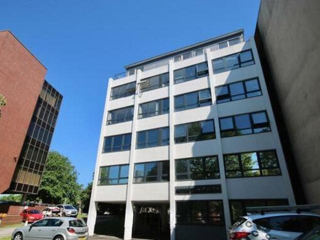 2 Bedroom Flat For Rent In Kingston Crescent