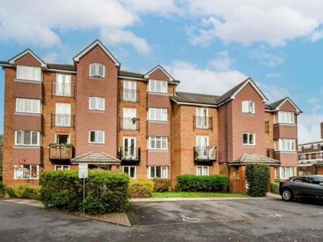 2 Bedroom Flat For Rent In Kingston, Kingston Upon Thames