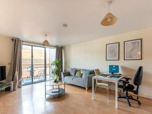 2 Bedroom Flat For Rent In Kingston, Kingston Upon Thames